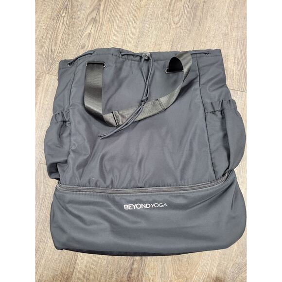 Beyond Yoga | Bags | Beyond Yoga Black Drawstring Backpack Convertible ...